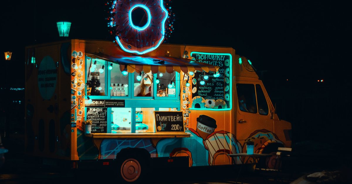 Throw a Workmate Bash With These Glowing Party Games | ToughJobs